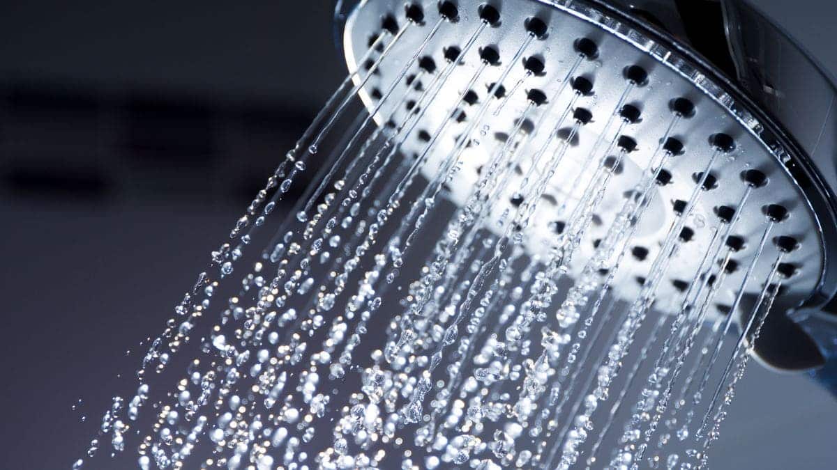Los increíbles beneficios de la ducha diaria - Bienestar Cósmico