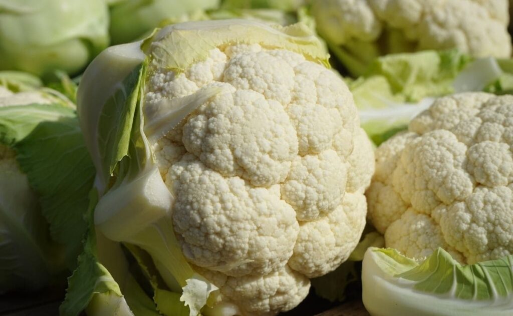 Coliflor: el superalimento que revolucionará tu dieta - Bienestar Cósmico